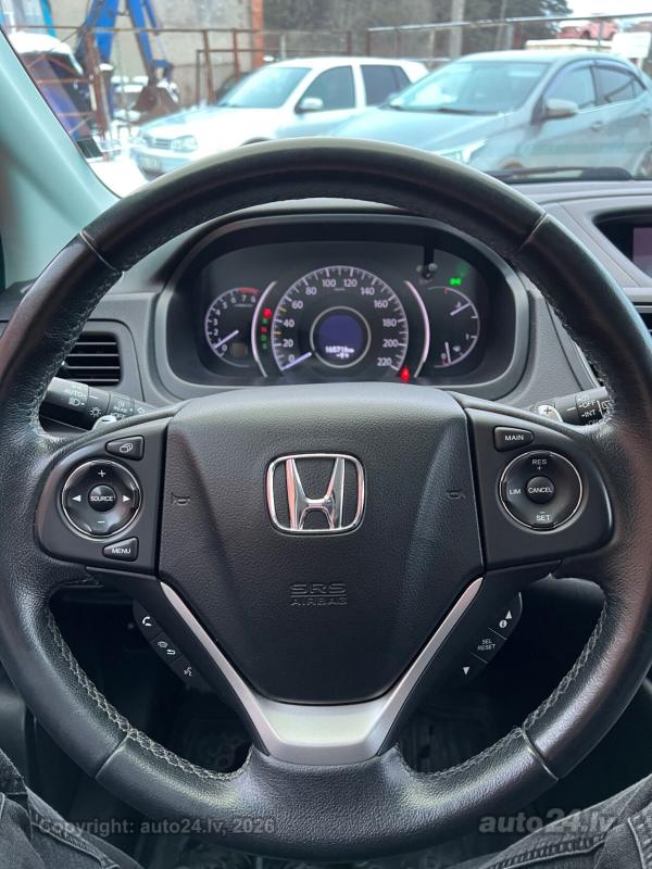 Balts Honda CR-V 2015 Narva, ar dzinēja tilpumu 2.00 L un nobraukumu 166 tūkst. km par 15800 €, foto 11 vietnē AUTOMOTO.COM.LV