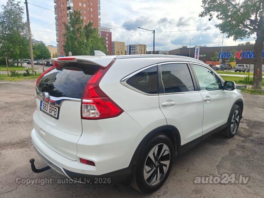Balts Honda CR-V 2015 Tallina, ar dzinēja tilpumu 1.60 L un nobraukumu 279 tūkst. km par 11500 €, foto 5 vietnē AUTOMOTO.COM.LV