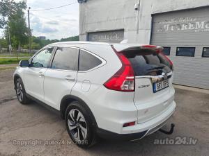 Balts Honda CR-V 2015 Tallina, ar dzinēja tilpumu 1.60 L un nobraukumu 279 tūkst. km par 11500 €, foto 6 vietnē AUTOMOTO.COM.LV