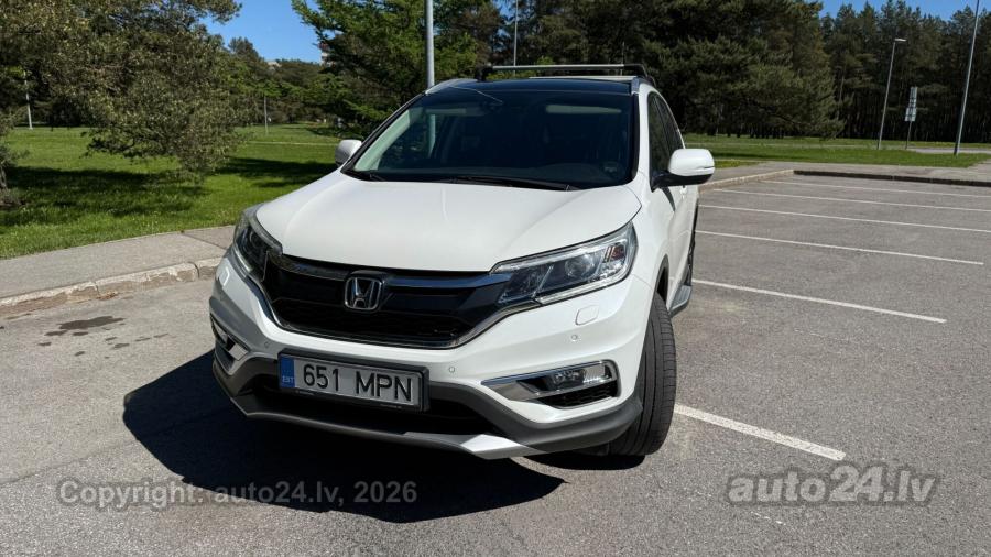 Balts Honda CR-V 2016 Tallina, ar dzinēja tilpumu 1.60 L un nobraukumu 94 tūkst. km par 16900 €, foto 1 vietnē AUTOMOTO.COM.LV