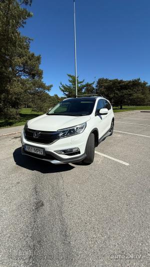 Balts Honda CR-V 2016 Tallina, ar dzinēja tilpumu 1.60 L un nobraukumu 94 tūkst. km par 16900 €, foto 4 vietnē AUTOMOTO.COM.LV