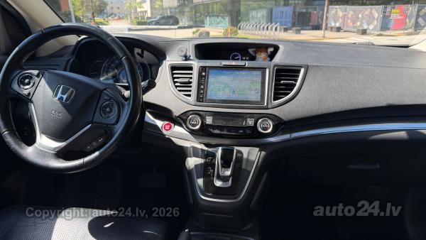 Balts Honda CR-V 2016 Tallina, ar dzinēja tilpumu 1.60 L un nobraukumu 94 tūkst. km par 16900 €, foto 9 vietnē AUTOMOTO.COM.LV
