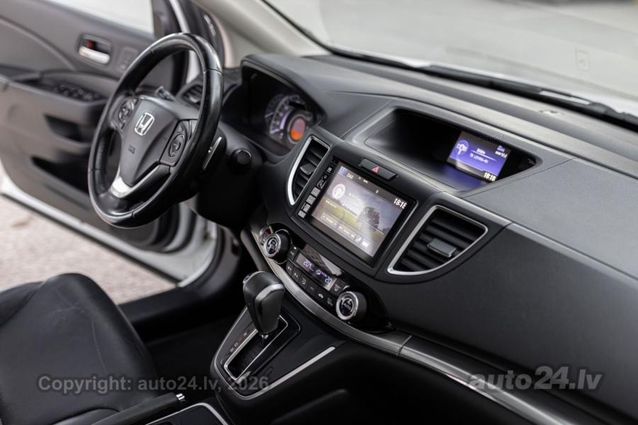 Balts Honda CR-V 2016 Tallina, ar dzinēja tilpumu 2.00 L un nobraukumu 248 tūkst. km par 13590 €, foto 25 vietnē AUTOMOTO.COM.LV