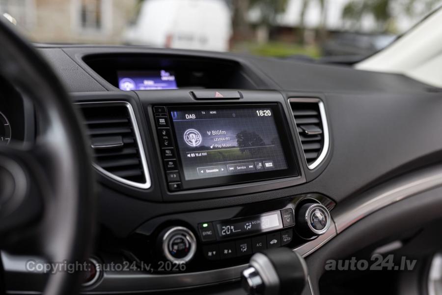 Balts Honda CR-V 2016 Tallina, ar dzinēja tilpumu 2.00 L un nobraukumu 248 tūkst. km par 13590 €, foto 43 vietnē AUTOMOTO.COM.LV