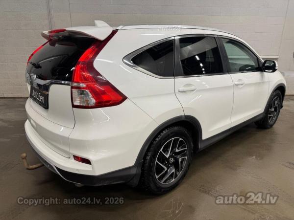 Balts Honda CR-V 2017 Tallina, ar dzinēja tilpumu 2.00 L un nobraukumu 142 tūkst. km par 13995 €, foto 7 vietnē AUTOMOTO.COM.LV