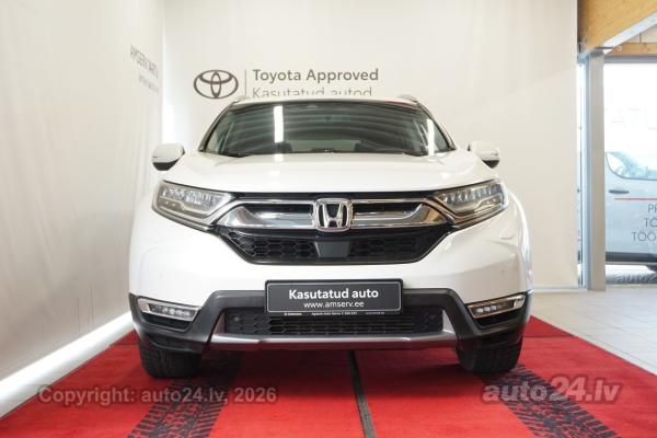 White Honda CR-V 2018 in Tartu, with an engine capacity of 1.50 L and mileage of 124 thousand km for 20490 €, photo 5 on AUTOMOTO.COM.LV