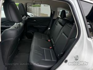 White Honda CR-V 2018 in Rapla, with an engine capacity of 2.00 L and mileage of 111 thousand km for 17490 €, photo 10 on AUTOMOTO.COM.LV