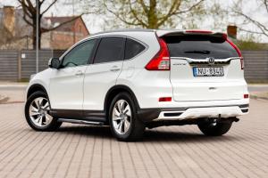 White Honda CR-V 2018 in Riga, with an engine capacity of 1.60 L and mileage of 191 thousand km for 17750 €, photo 7 on AUTOMOTO.COM.LV