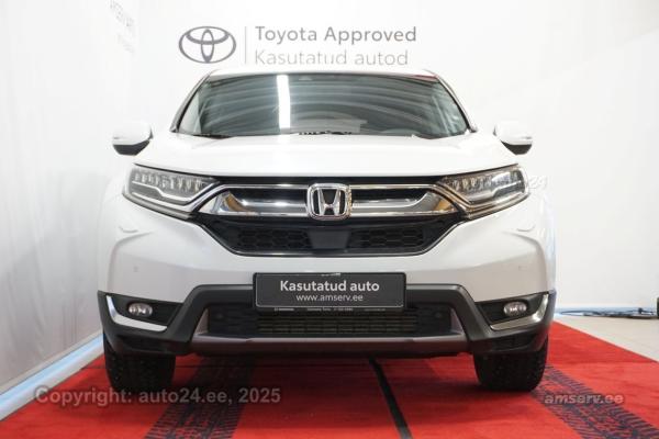 White Honda CR-V 2019 in Tartu, with an engine capacity of 1.50 L and mileage of 103 thousand km for 19590 €, photo 5 on AUTOMOTO.COM.LV