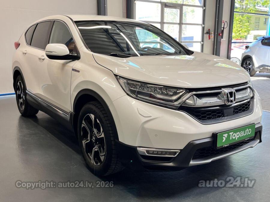 White Honda CR-V 2020 in Tallinn, with an engine capacity of 2.00 L and mileage of 96 thousand km for 23500 €, photo 2 on AUTOMOTO.COM.LV