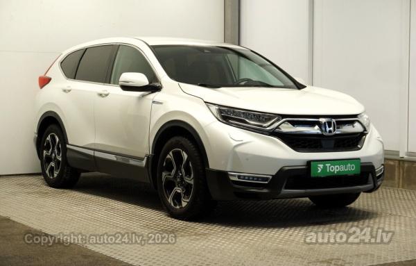 White Honda CR-V 2020 in Tallinn, with an engine capacity of 2.00 L and mileage of 96 thousand km for 23500 €, photo 1 on AUTOMOTO.COM.LV