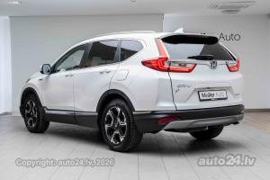 White Honda CR-V 2020 in Tallinn, with an engine capacity of 2.00 L and mileage of 119 thousand km for 24500 €, photo 5 on AUTOMOTO.COM.LV
