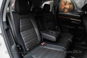 White Honda CR-V 2020 in Tallinn, with an engine capacity of 2.00 L and mileage of 119 thousand km for 24500 €, photo 13 on AUTOMOTO.COM.LV