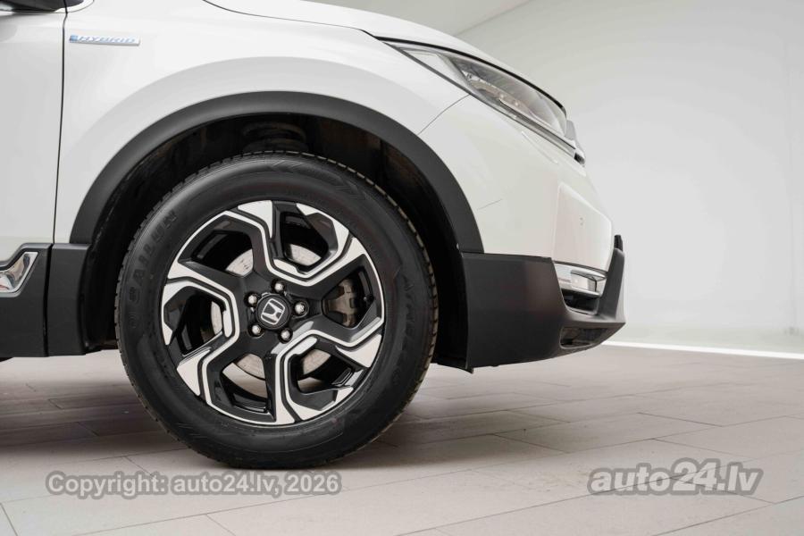 White Honda CR-V 2020 in Tallinn, with an engine capacity of 2.00 L and mileage of 119 thousand km for 24500 €, photo 15 on AUTOMOTO.COM.LV