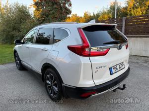 Balts Honda CR-V 2021 Tallina, ar dzinēja tilpumu 2.00 L un nobraukumu 95 tūkst. km par 28900 €, foto 1 vietnē AUTOMOTO.COM.LV
