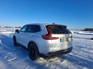 White Honda CR-V 2024 in Tallinn, with an engine capacity of 2.00 L and mileage of 38 thousand km for 38500 €, photo 6 on AUTOMOTO.COM.LV