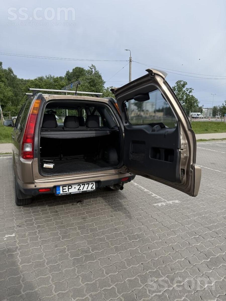 Yellow Honda CR-V 2002 in Riga, with an engine capacity of 2.00 L and mileage of 187 thousand km for 2400 €, photo 8 on AUTOMOTO.COM.LV
