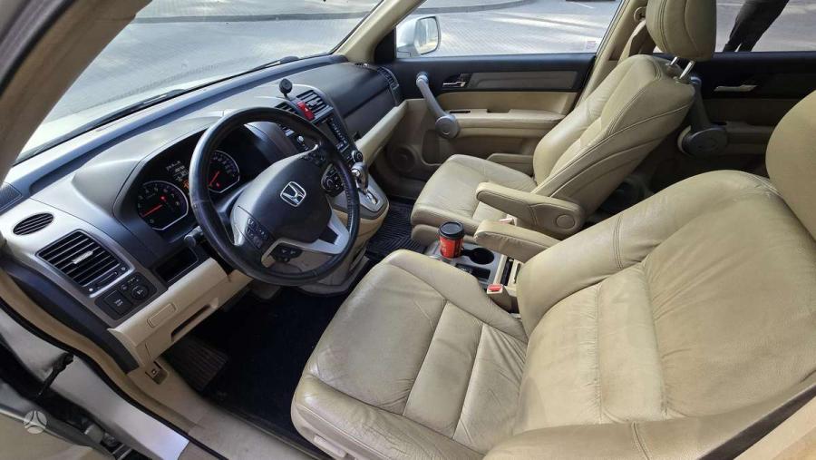Yellow Honda CR-V 2007 in Alytus, with an engine capacity of 2.00 L and mileage of 282 thousand km for 4850 €, photo 7 on AUTOMOTO.COM.LV