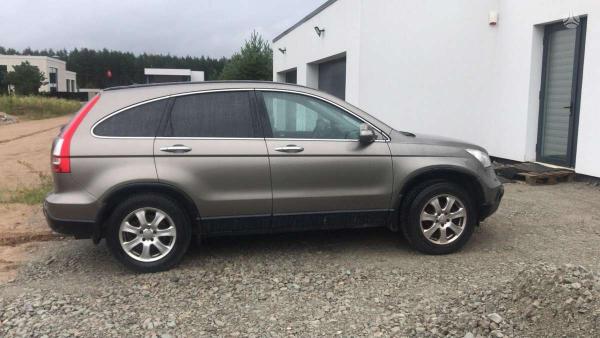 Dzeltens Honda CR-V 2007 Viļņa, ar dzinēja tilpumu 2.00 L un nobraukumu 250 tūkst. km par 2500 €, foto 5 vietnē AUTOMOTO.COM.LV
