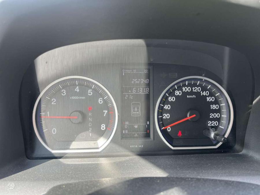 Yellow Honda CR-V 2007 in Kaisiadorys, with an engine capacity of 2.00 L and mileage of 251 thousand km for 2800 €, photo 16 on AUTOMOTO.COM.LV