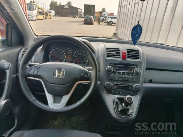 Yellow Honda CR-V 2008 in Riga, with an engine capacity of 2.20 L and mileage of 280 thousand km for 3500 €, photo 10 on AUTOMOTO.COM.LV