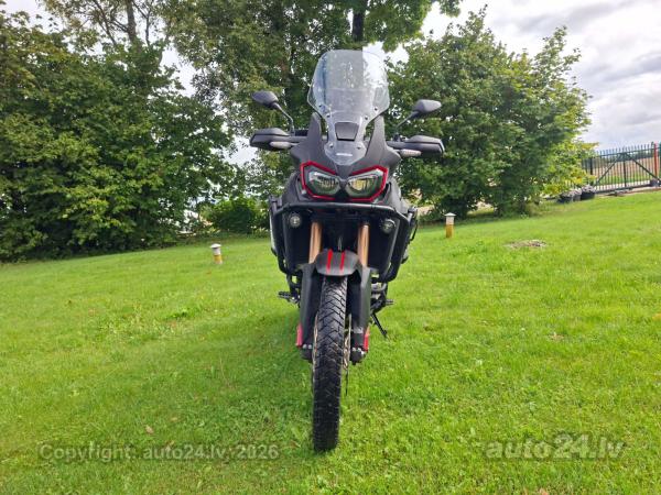 Black Honda CRF 1000 2019 in Tallinn, with an engine capacity of 1.00 L and mileage of 54 thousand km for 9900 €, photo 4 on AUTOMOTO.COM.LV