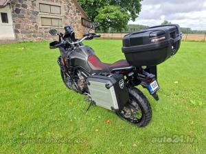 Black Honda CRF 1000 2019 in Tallinn, with an engine capacity of 1.00 L and mileage of 54 thousand km for 9900 €, photo 9 on AUTOMOTO.COM.LV