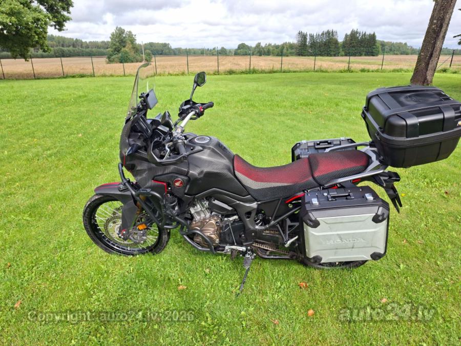 Black Honda CRF 1000 2019 in Tallinn, with an engine capacity of 1.00 L and mileage of 54 thousand km for 9900 €, photo 10 on AUTOMOTO.COM.LV