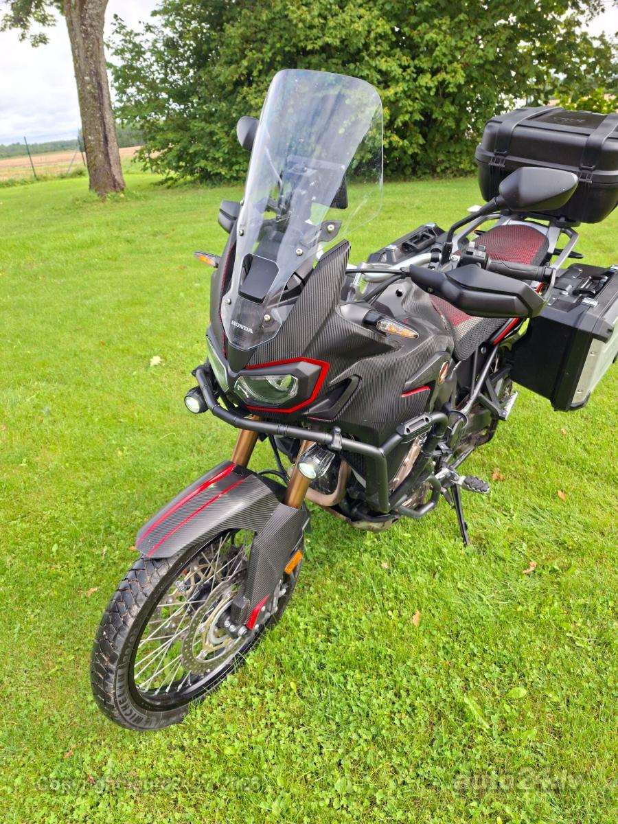 Black Honda CRF 1000 2019 in Tallinn, with an engine capacity of 1.00 L and mileage of 54 thousand km for 9900 €, photo 13 on AUTOMOTO.COM.LV