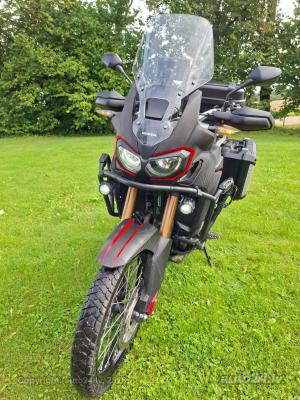Black Honda CRF 1000 2019 in Tallinn, with an engine capacity of 1.00 L and mileage of 54 thousand km for 9900 €, photo 14 on AUTOMOTO.COM.LV