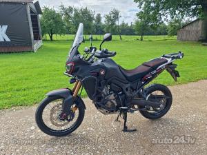 Black Honda CRF 1000 2019 in Tallinn, with an engine capacity of 1.00 L and mileage of 54 thousand km for 9900 €, photo 18 on AUTOMOTO.COM.LV