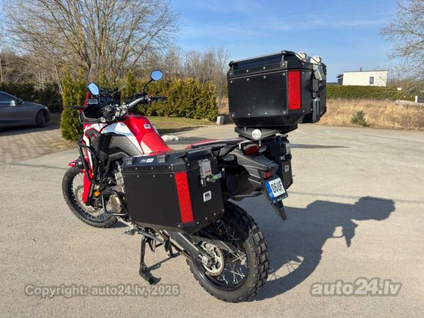 Honda CRF 1000 2016 in Tallinn, with an engine capacity of 1.00 L and mileage of 26 thousand km for 9500 €, photo 2 on AUTOMOTO.COM.LV