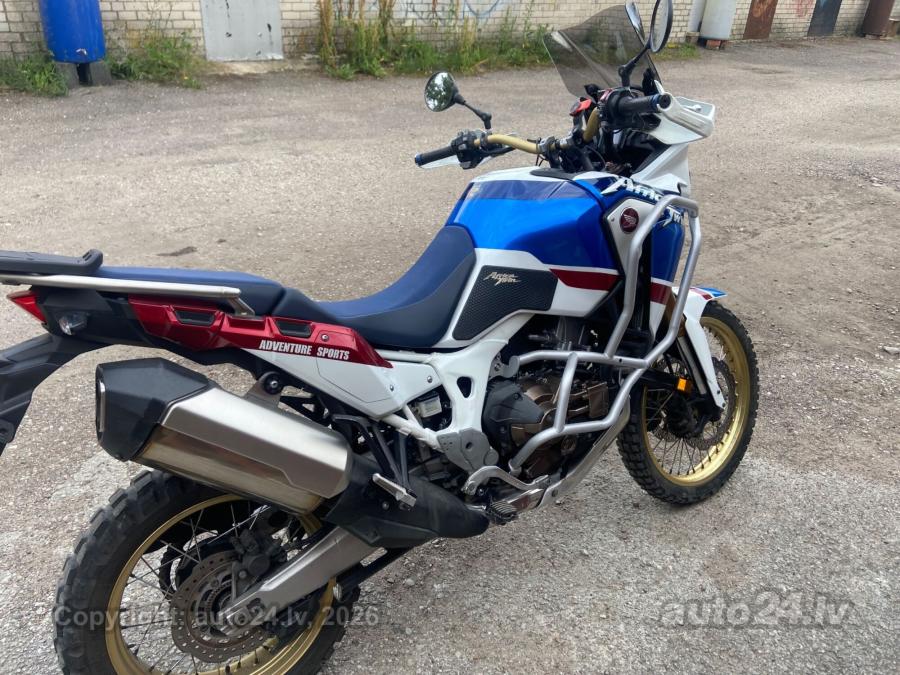 Хонда CRF 1000 2018 в Таллин, объемом двигателя 1.00 л и пробегом 45 тыс. км за 7000 €, фото 5 на AUTOMOTO.COM.LV