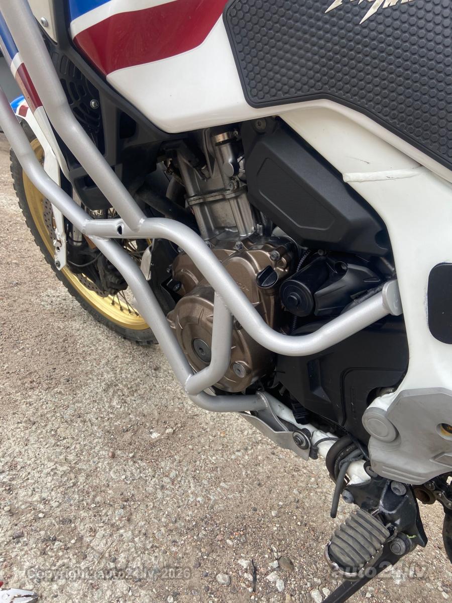Хонда CRF 1000 2018 в Таллин, объемом двигателя 1.00 л и пробегом 45 тыс. км за 7000 €, фото 13 на AUTOMOTO.COM.LV