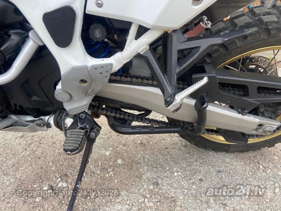 Хонда CRF 1000 2018 в Таллин, объемом двигателя 1.00 л и пробегом 45 тыс. км за 7000 €, фото 14 на AUTOMOTO.COM.LV