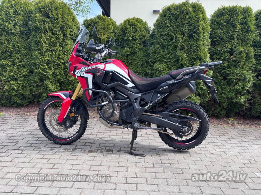 Sarkans Honda CRF 1000 2016 Tallina, ar dzinēja tilpumu 1.00 L un nobraukumu 64 tūkst. km par 7199 €, foto 3 vietnē AUTOMOTO.COM.LV