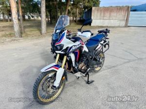 Balts Honda CRF 1000 2016 Tallina, ar dzinēja tilpumu 1.00 L un nobraukumu 38 tūkst. km par 8800 €, foto  vietnē AUTOMOTO.COM.LV