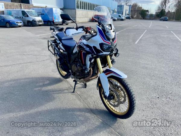 White Honda CRF 1000 2016 in Tallinn, with an engine capacity of 1.00 L and mileage of 38 thousand km for 8800 €, photo 2 on AUTOMOTO.COM.LV
