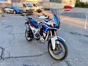 Balts Honda CRF 1000 2018 Tallina, ar dzinēja tilpumu 1.00 L un nobraukumu 44 tūkst. km par 8800 €, foto  vietnē AUTOMOTO.COM.LV