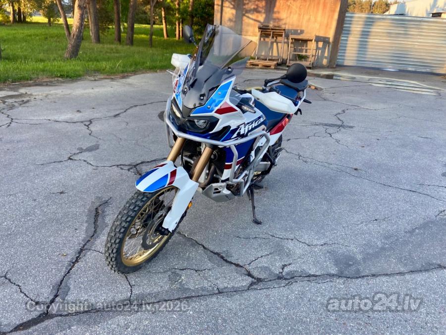 Balts Honda CRF 1000 2018 Tallina, ar dzinēja tilpumu 1.00 L un nobraukumu 44 tūkst. km par 8800 €, foto 5 vietnē AUTOMOTO.COM.LV