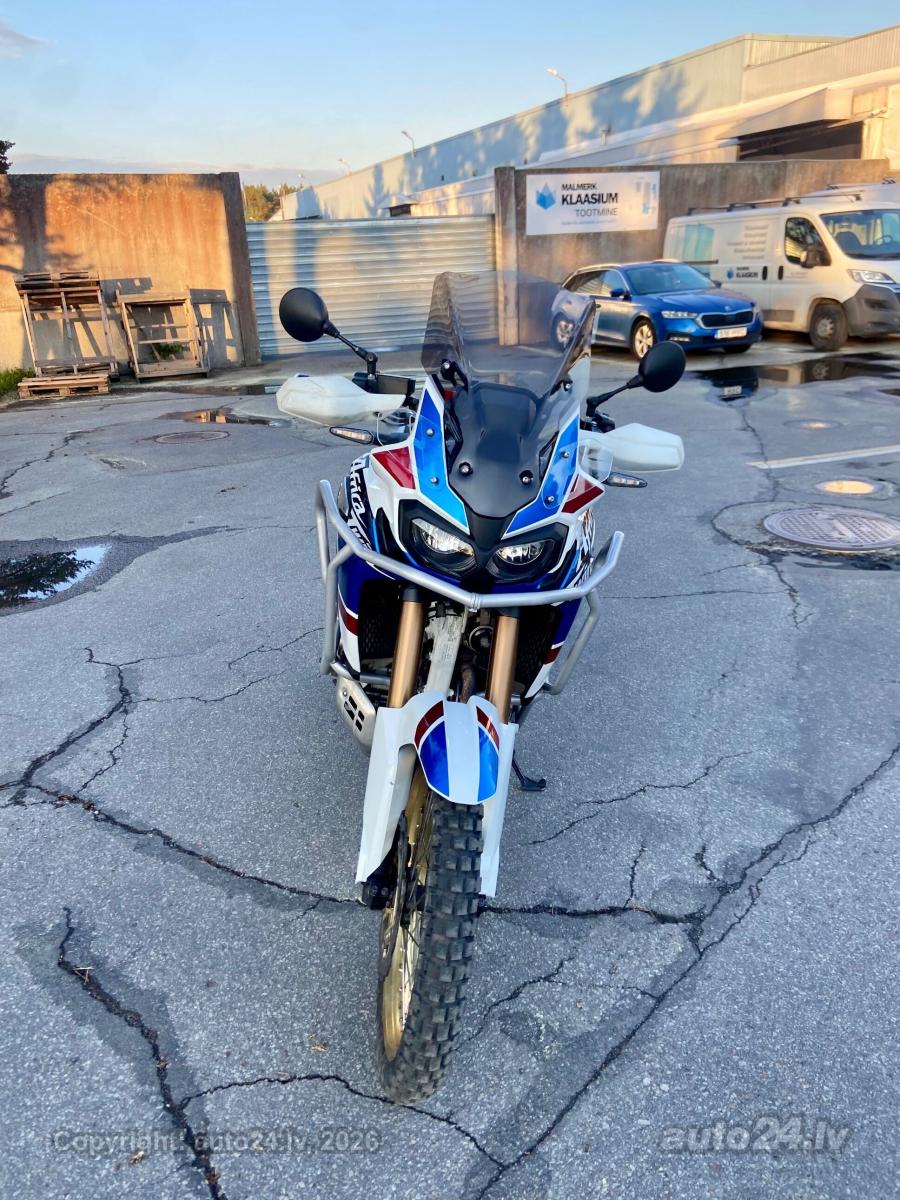 Balts Honda CRF 1000 2018 Tallina, ar dzinēja tilpumu 1.00 L un nobraukumu 44 tūkst. km par 8800 €, foto 6 vietnē AUTOMOTO.COM.LV
