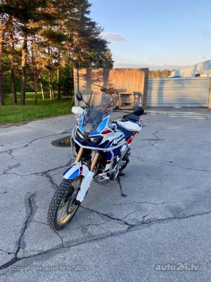 Balts Honda CRF 1000 2018 Tallina, ar dzinēja tilpumu 1.00 L un nobraukumu 44 tūkst. km par 8800 €, foto 8 vietnē AUTOMOTO.COM.LV