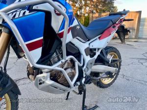Balts Honda CRF 1000 2018 Tallina, ar dzinēja tilpumu 1.00 L un nobraukumu 44 tūkst. km par 8800 €, foto 20 vietnē AUTOMOTO.COM.LV