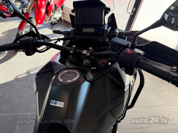 Black Honda CRF 1100 2022 in Tallinn, with an engine capacity of 1.08 L and mileage of 23 thousand km for 12990 €, photo 8 on AUTOMOTO.COM.LV