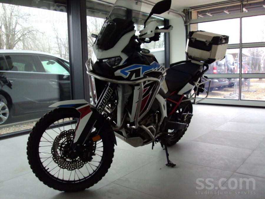 Honda CRF 1100 2022 Rīga, ar dzinēja tilpumu 1.08 L un nobraukumu 0 tūkst. km par 13000 €, foto 3 vietnē AUTOMOTO.COM.LV