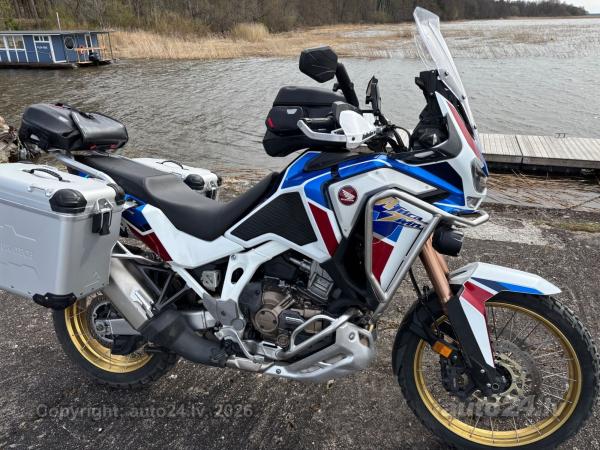 Balts Honda CRF 1100 2020 Tartu, ar dzinēja tilpumu 1.08 L un nobraukumu 49 tūkst. km par 12999 €, foto 1 vietnē AUTOMOTO.COM.LV