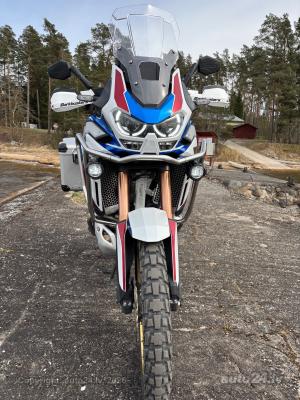Белый Хонда CRF 1100 2020 в Тарту, объемом двигателя 1.08 л и пробегом 49 тыс. км за 12999 €, фото 12 на AUTOMOTO.COM.LV