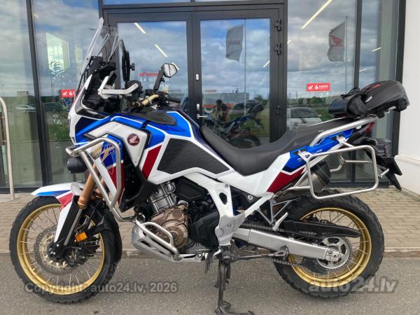 White Honda CRF 1100 2020 in Tallinn, with an engine capacity of 1.08 L and mileage of 49 thousand km for 11490 €, photo 7 on AUTOMOTO.COM.LV