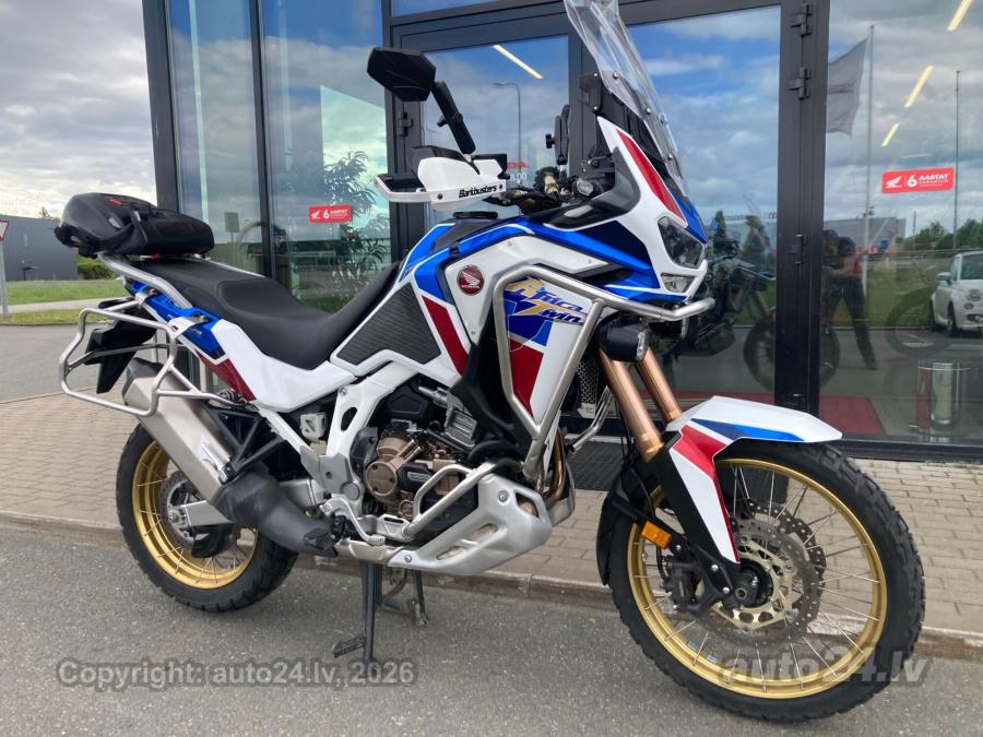 White Honda CRF 1100 2020 in Tallinn, with an engine capacity of 1.08 L and mileage of 49 thousand km for 11490 €, photo 12 on AUTOMOTO.COM.LV