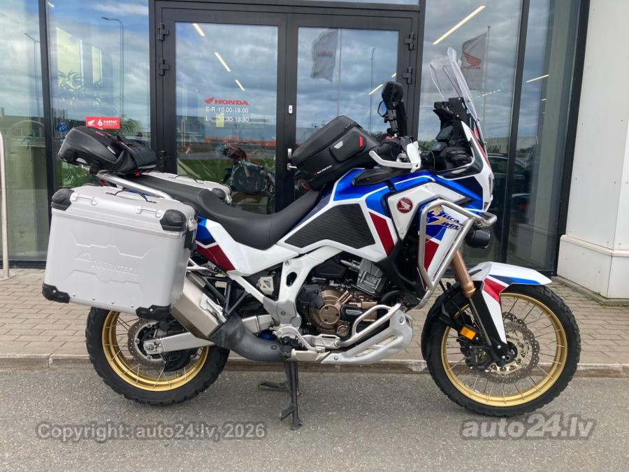 White Honda CRF 1100 2020 in Tallinn, with an engine capacity of 1.08 L and mileage of 49 thousand km for 11490 €, photo 13 on AUTOMOTO.COM.LV